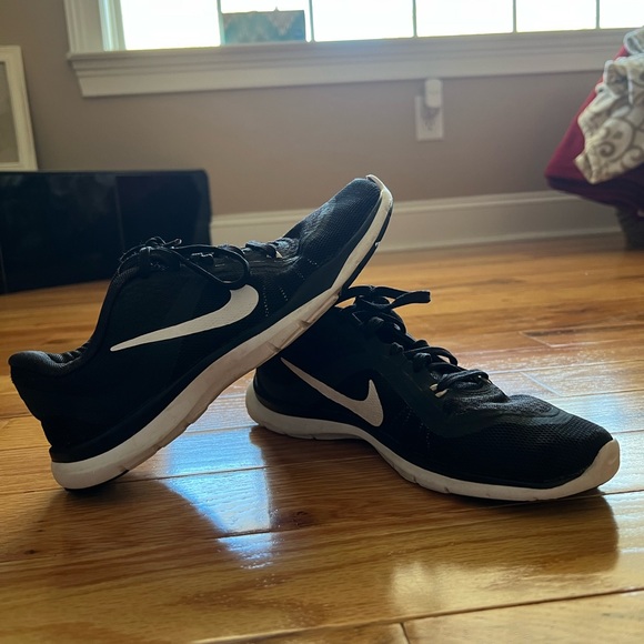 Nike | Shoes | Nike Black With White Check Tennis Shoes | Poshmark